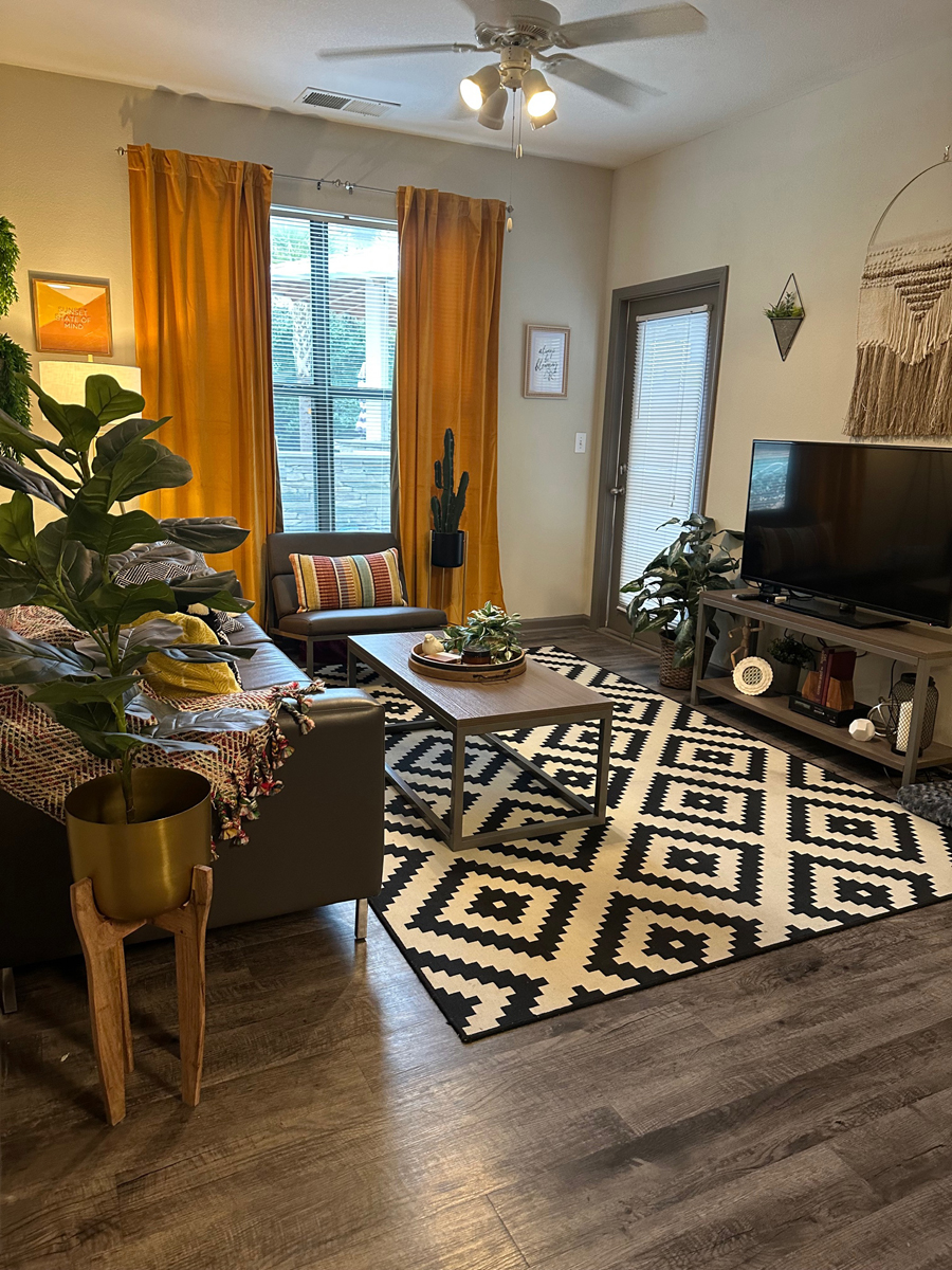 Apartment & Community Photos | Saga Columbia